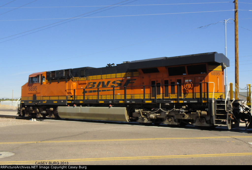 BNSF 6895